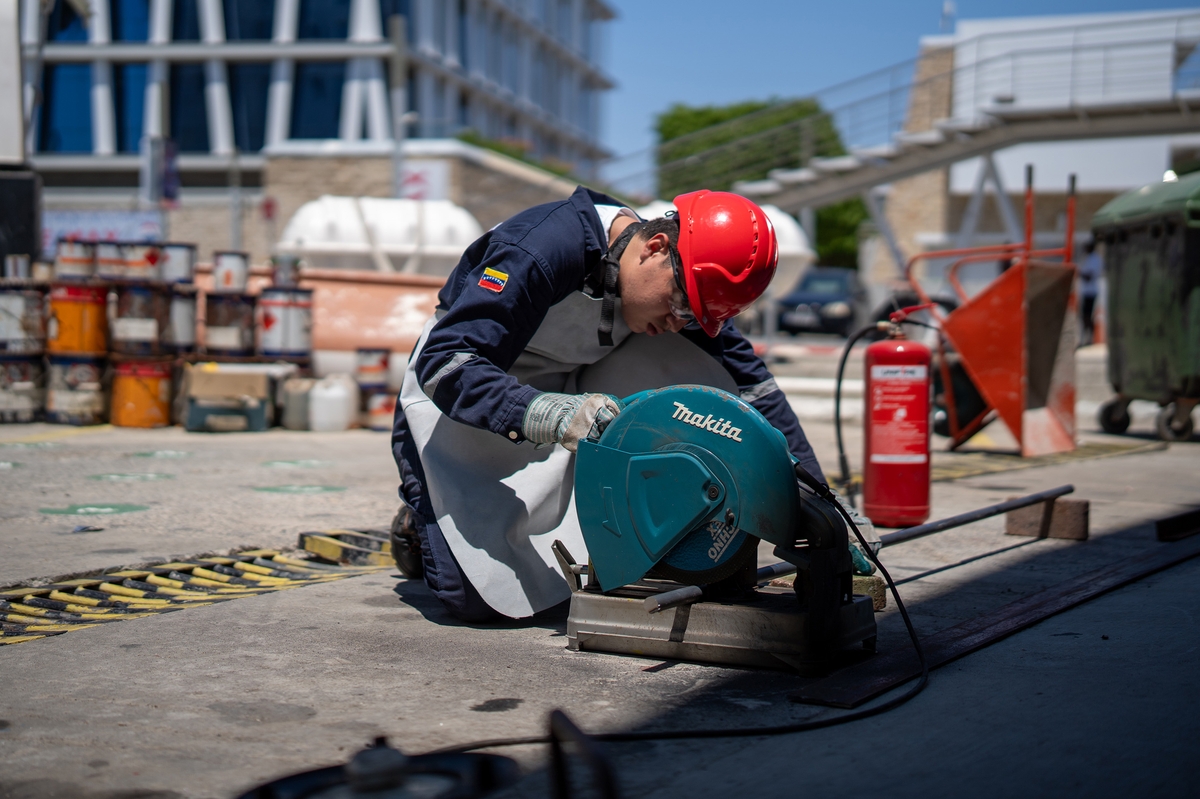 Engine Room Simulator IMO Model Course 2.07