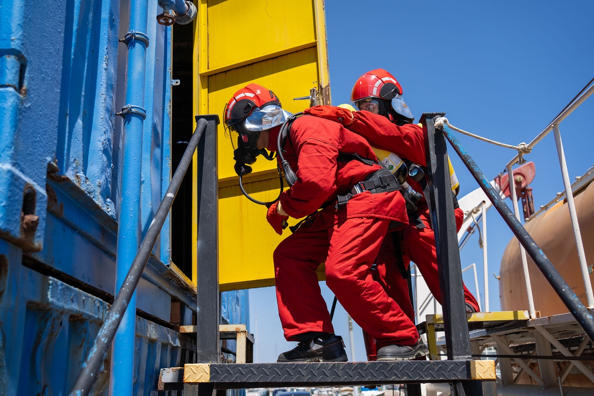 Basic Liquefied Gas Tanker Operations (STWC)